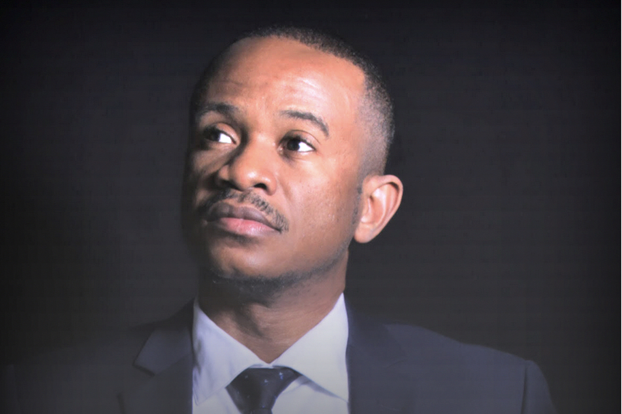 Junior Mandoko présente les prix RelèveON - Fréquence